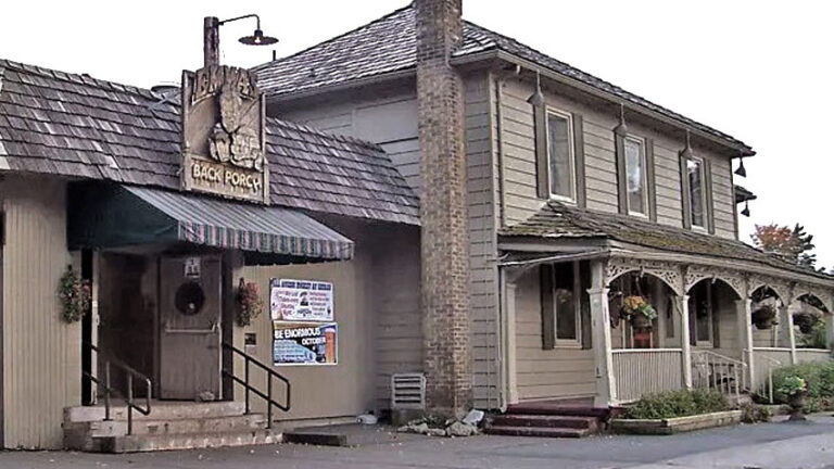 Emma’s Back Porch | Haunted Restaurant in Burlington | Articles